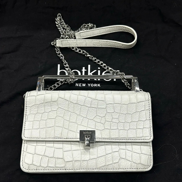 Botkier | Bags | Botkier White Embossed Leather Chain Purse | Poshmark